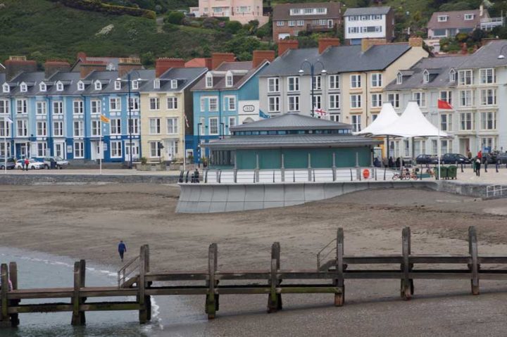 Aber Cycle Fest, Hotdogs on the Beach and a Xmas Dinner - A Simple Life ...