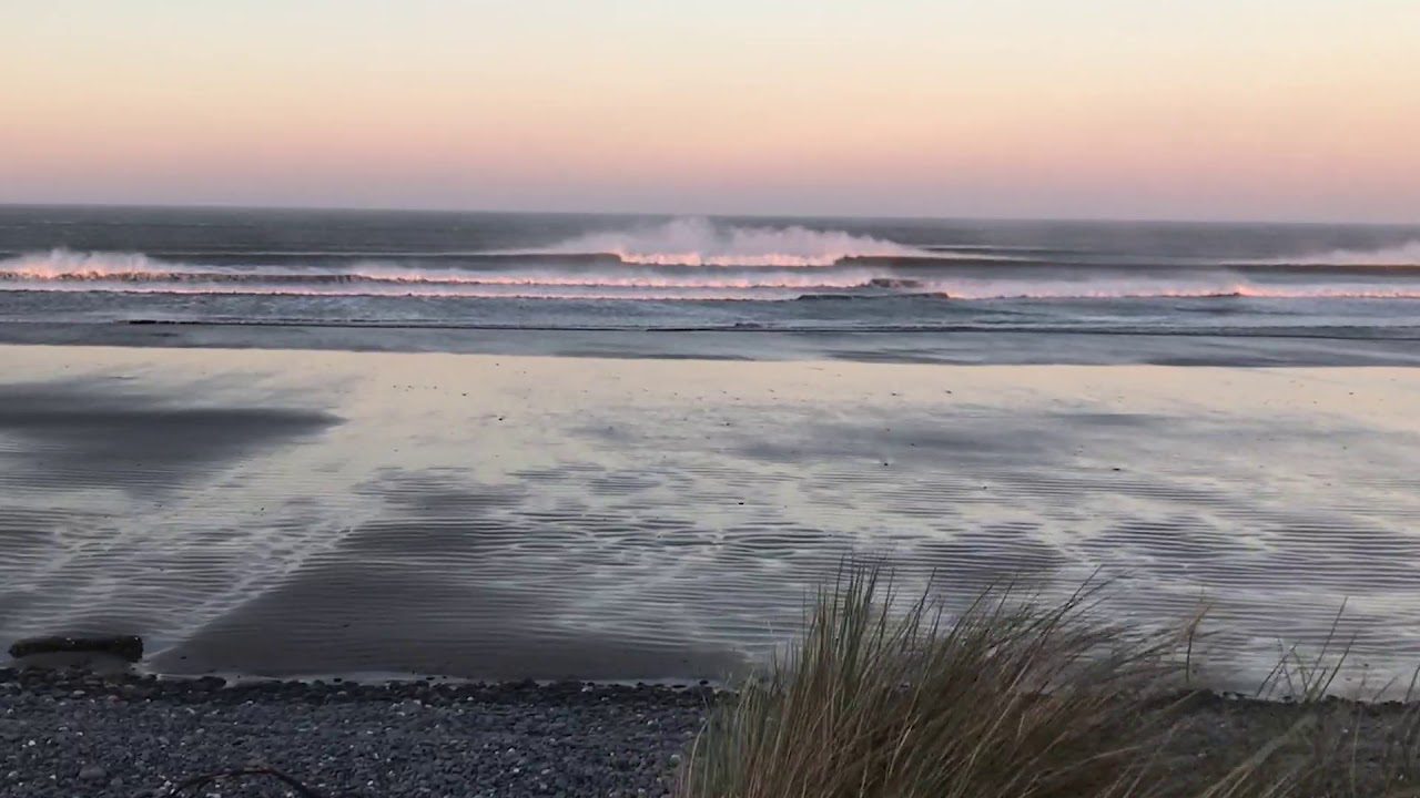 Windy Surf at Ynyslas - A Simple Life of Luxury