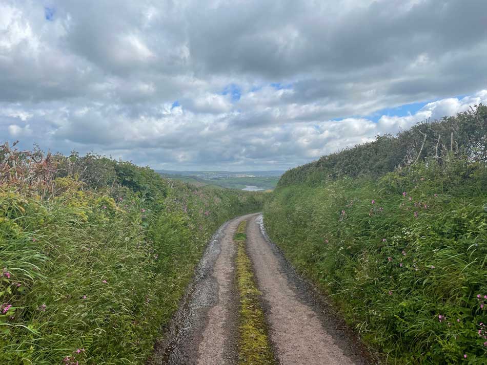 Wales Coast Path Run - Ferryside to Llansteffan - A Simple Life of Luxury