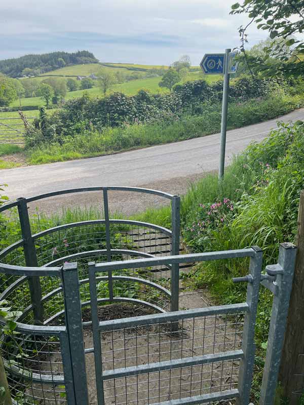 Wales Coast Path Run - Llansteffan to Laugharne - A Simple Life of Luxury